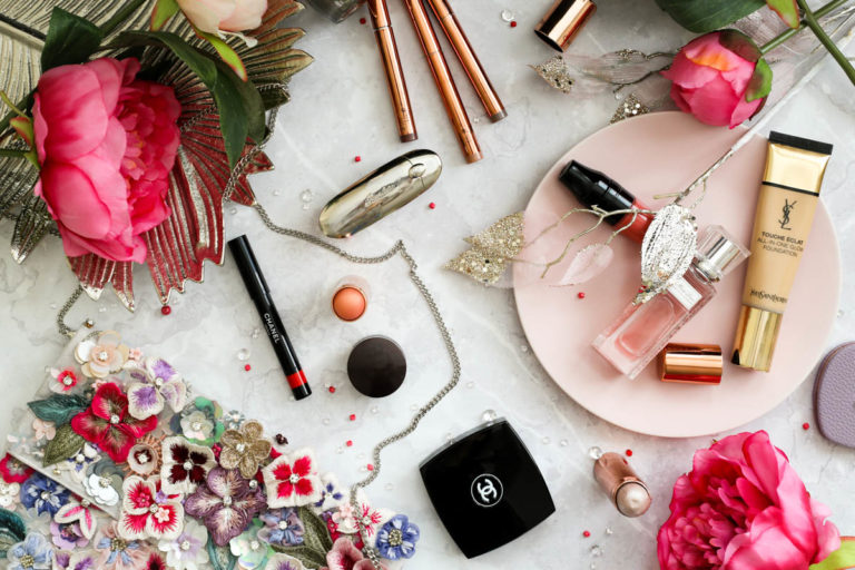 Blog Photography | 3 of My Favourite Flatlay Styles · Frankly Flawless